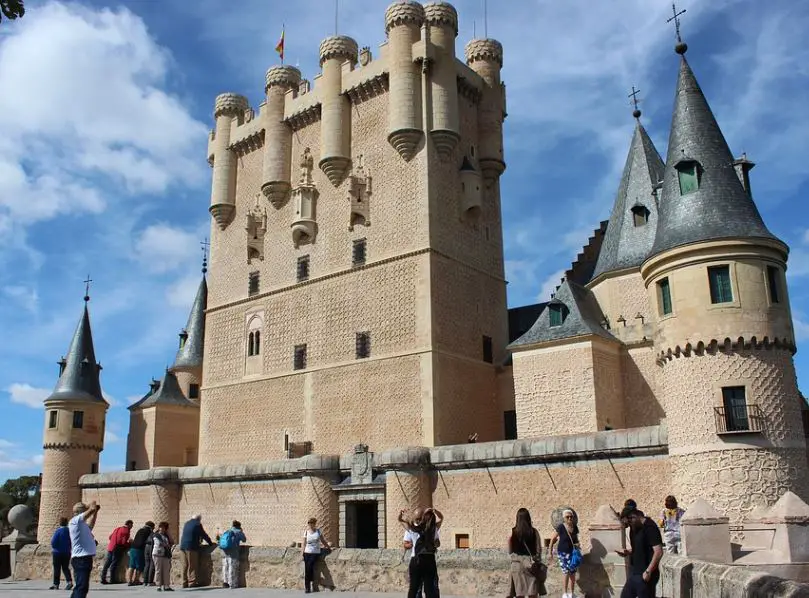 Top 10 Popular Castles in Spain I Beautiful Spanish Castle