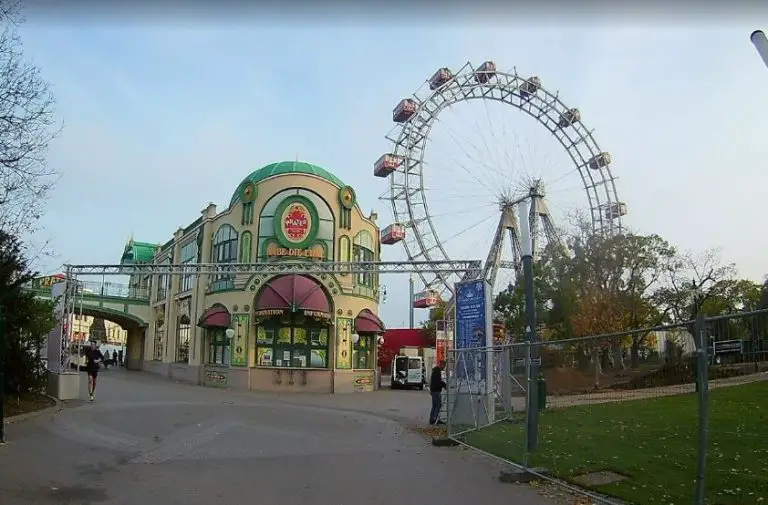 Best Water Parks in Vienna | Popular Amusement Parks in Vienna