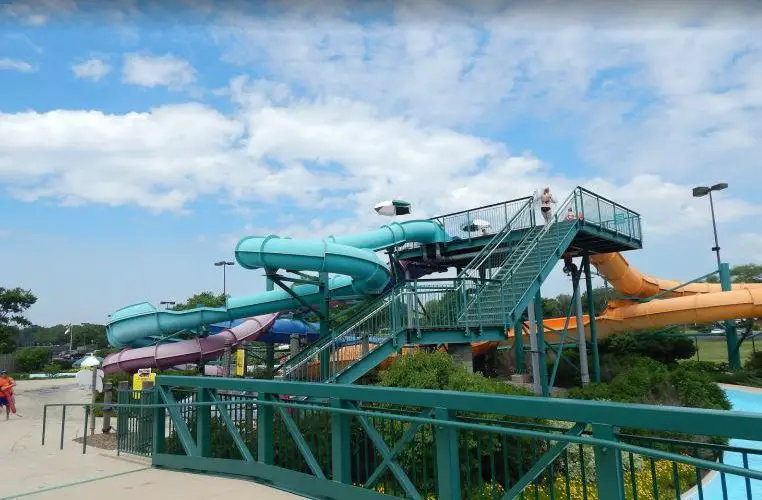 Top 10 Water Parks in Chicago | Best Aqua Parks in Chicago