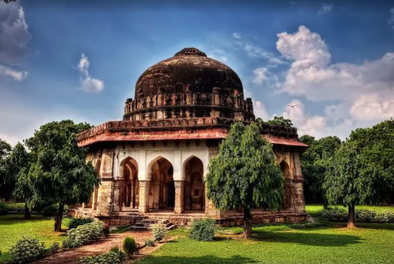 The 24 Famous Monuments in Delhi India | Most Visited Monuments in Delhi