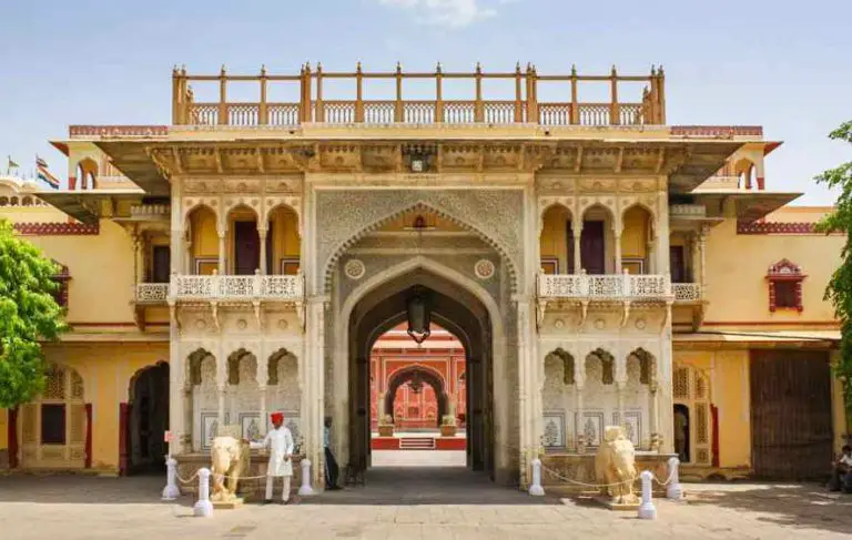 24 Most Visited Monuments in Jaipur | Famous Buildings in Jaipur