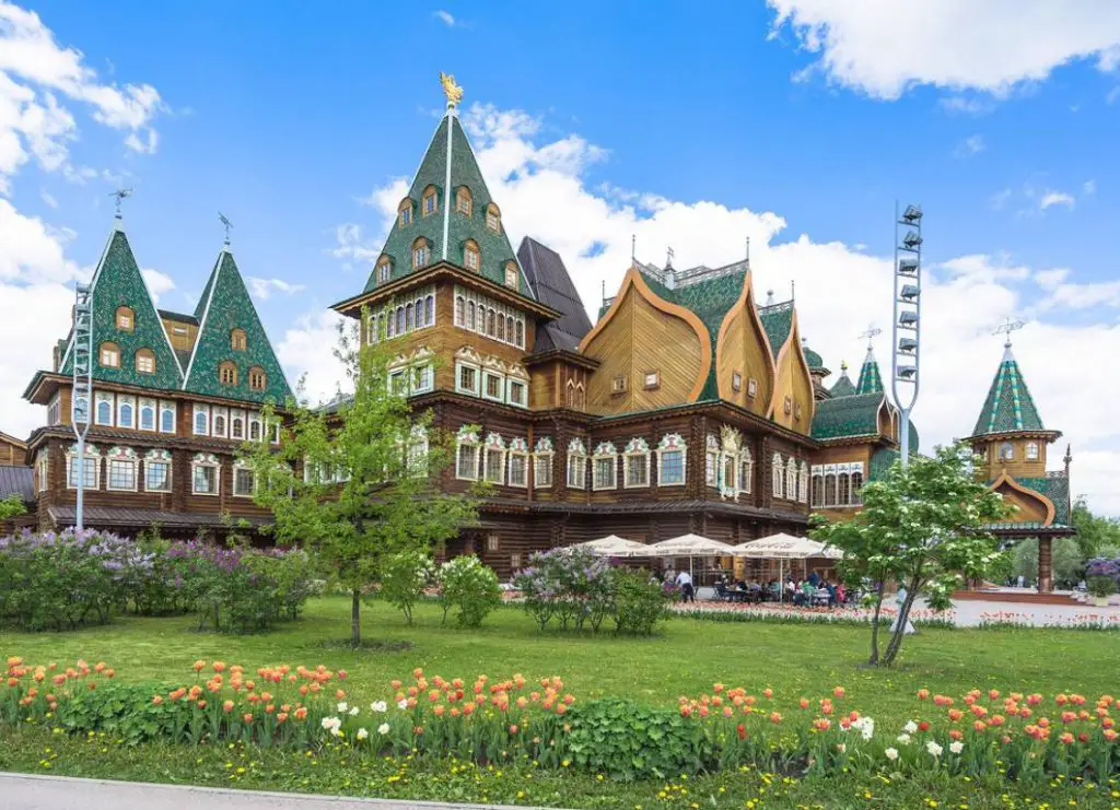 Most Visited Monuments in Moscow, Russia | Famous Monuments of Moscow