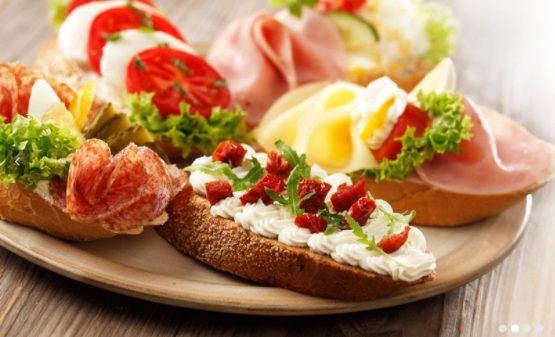 Top 10 Foods to Eat in Prague | Famous Foods in Prague