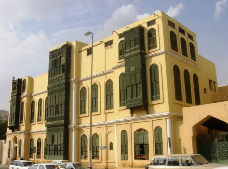 Most Visited Monuments in Saudi Arabia l Famous Monuments in Saudi Arabia