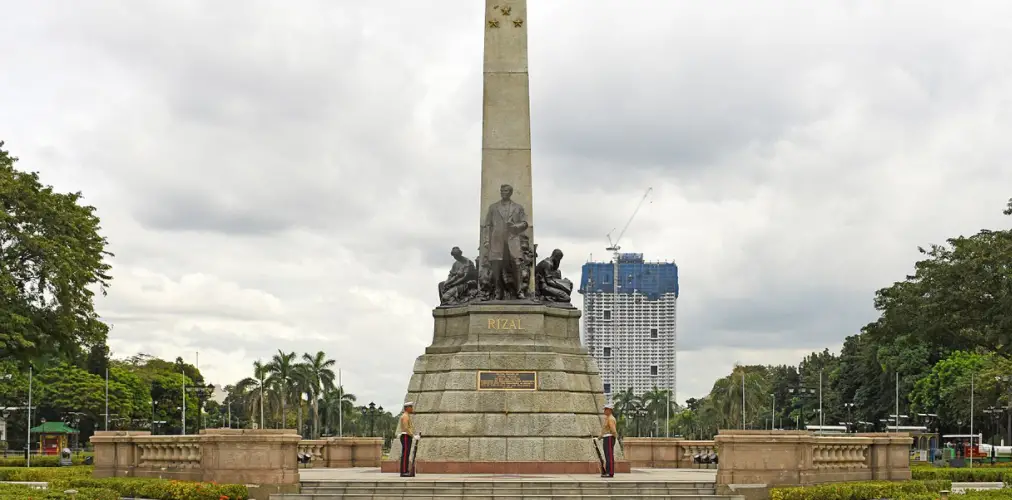 Most Visited Monuments in Philippines l Famous Monuments in Philippines