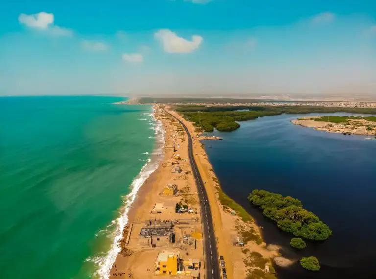Top Beaches in Karachi | Beaches to Visit on Summer Vacations in Karachi
