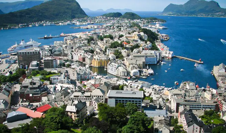 Top 10 Most Beautiful Places in Norway|Best Places to Visit in ...