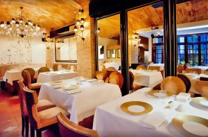 Top 10 Best Restaurants in Greece You Should Visit