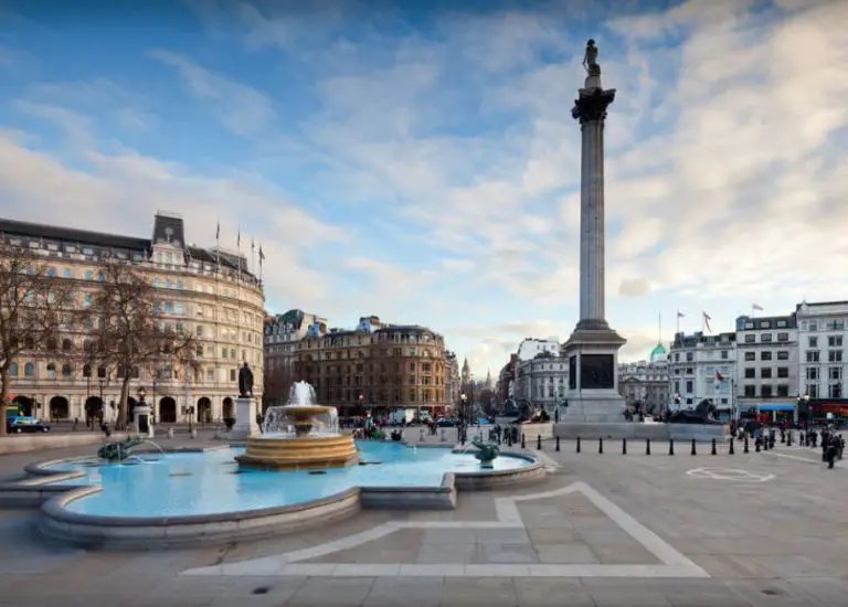 Famous Monuments in UK | Most Visited Monuments in United Kingdom