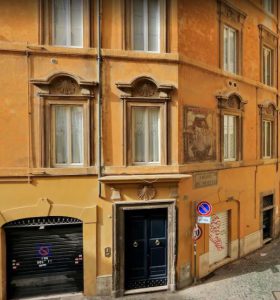 Top Hotels near Trevi Fountain Rome Italy