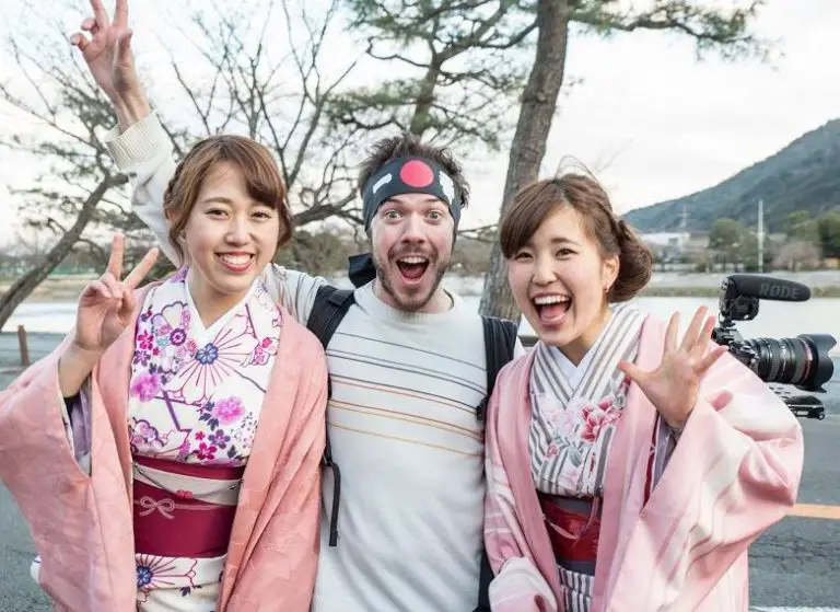 16 Things You Should Do Every Time You Travel | Things To Do While ...