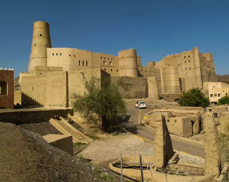 Most Visited Monuments in Oman l Famous Monuments in Oman