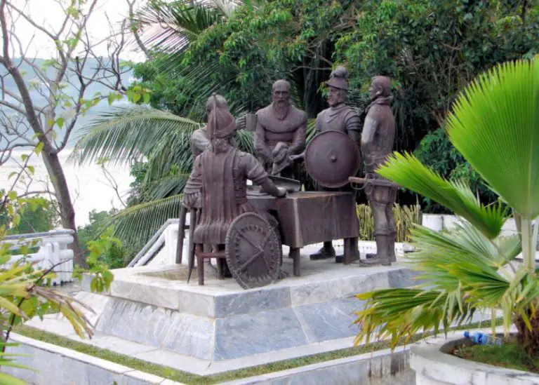 Most Visited Monuments in Philippines l Famous Monuments in Philippines